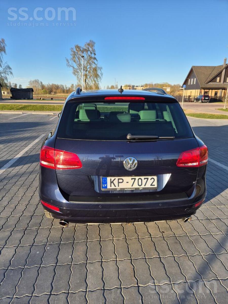 Zils Volkswagen Touareg 2013 Jelgava, ar dzinēja tilpumu 3.00 L un nobraukumu 172 tūkst. km par 13600 €, foto 5 vietnē AUTOMOTO.COM.LV