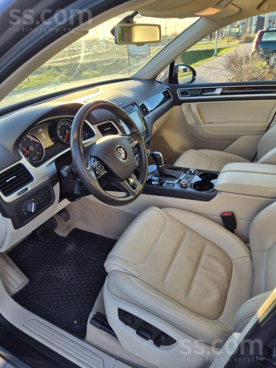 Zils Volkswagen Touareg 2013 Jelgava, ar dzinēja tilpumu 3.00 L un nobraukumu 172 tūkst. km par 13600 €, foto 6 vietnē AUTOMOTO.COM.LV
