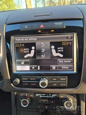 Zils Volkswagen Touareg 2013 Jelgava, ar dzinēja tilpumu 3.00 L un nobraukumu 172 tūkst. km par 13600 €, foto 12 vietnē AUTOMOTO.COM.LV