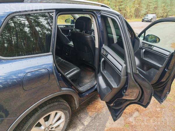 Zils Volkswagen Touareg 2013 Rīga, ar dzinēja tilpumu 3.00 L un nobraukumu 283 tūkst. km par 11000 €, foto 1 vietnē AUTOMOTO.COM.LV