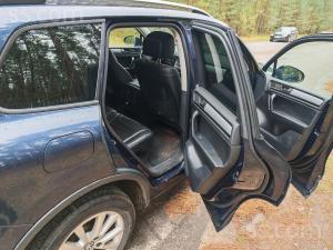 Zils Volkswagen Touareg 2013 Rīga, ar dzinēja tilpumu 3.00 L un nobraukumu 283 tūkst. km par 11000 €, foto 1 vietnē AUTOMOTO.COM.LV