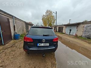 Zils Volkswagen Touareg 2013 Rīga, ar dzinēja tilpumu 3.00 L un nobraukumu 283 tūkst. km par 11000 €, foto 11 vietnē AUTOMOTO.COM.LV