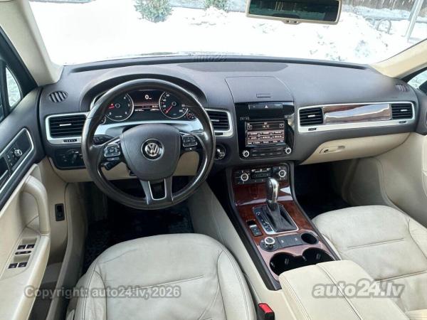 Zils Volkswagen Touareg 2014 Tallina, ar dzinēja tilpumu 3.00 L un nobraukumu 268 tūkst. km par 12490 €, foto 6 vietnē AUTOMOTO.COM.LV