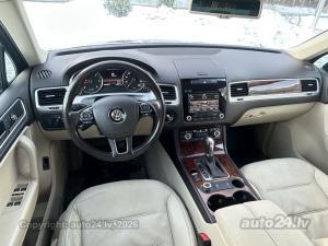 Zils Volkswagen Touareg 2014 Tallina, ar dzinēja tilpumu 3.00 L un nobraukumu 267 tūkst. km par 9900 €, foto 6 vietnē AUTOMOTO.COM.LV