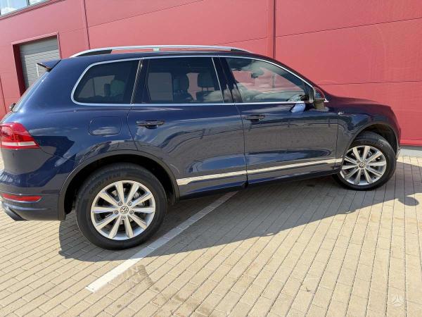Volkswagen Touareg 2014 Kauņa vietnē Zils Volkswagen Touareg 2014 Kauņa, ar dzinēja tilpumu 2.97 L un nobraukumu 210 tūkst. km par 14500 €, foto 10 vietnē AUTOMOTO.COM.LV