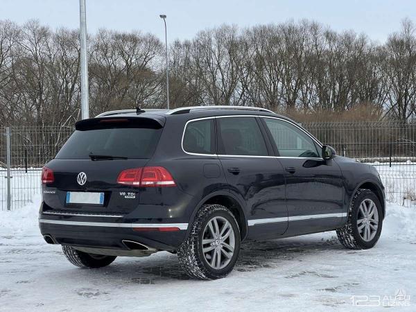 Zils Volkswagen Touareg 2015 Tauragė, ar dzinēja tilpumu 3.00 L un nobraukumu 264 tūkst. km par 15200 €, foto 6 vietnē AUTOMOTO.COM.LV