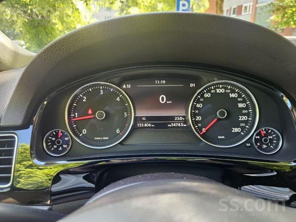 Zils Volkswagen Touareg 2015 Rīga, ar dzinēja tilpumu 3.00 L un nobraukumu 155 tūkst. km par 15600 €, foto 9 vietnē AUTOMOTO.COM.LV