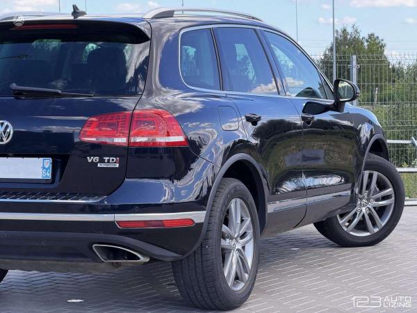 Zils Volkswagen Touareg 2015 Tauragė, ar dzinēja tilpumu 3.00 L un nobraukumu 264 tūkst. km par 15200 €, foto 10 vietnē AUTOMOTO.COM.LV