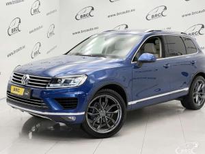 Blue Volkswagen Touareg 2015 in Vilnius, with an engine capacity of 2.97 L and mileage of 232 thousand km for 14900 €, photo  on AUTOMOTO.COM.LV