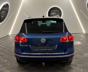 Blue Volkswagen Touareg 2016 in Marijampole, with an engine capacity of 2.97 L and mileage of 305 thousand km for 15450 €, photo 32 on AUTOMOTO.COM.LV