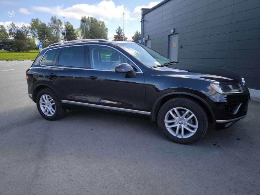 Zils Volkswagen Touareg 2016 Rietavas, ar dzinēja tilpumu 2.97 L un nobraukumu 131 tūkst. km par 16900 €, foto 5 vietnē AUTOMOTO.COM.LV