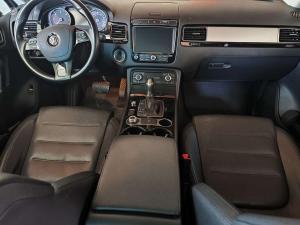 Zils Volkswagen Touareg 2016 Rietavas, ar dzinēja tilpumu 2.97 L un nobraukumu 131 tūkst. km par 16900 €, foto 13 vietnē AUTOMOTO.COM.LV
