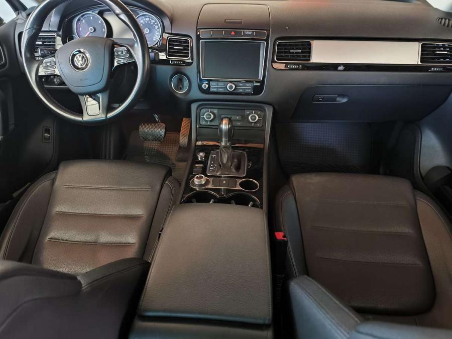 Zils Volkswagen Touareg 2016 Rietavas, ar dzinēja tilpumu 2.97 L un nobraukumu 131 tūkst. km par 16900 €, foto 13 vietnē AUTOMOTO.COM.LV