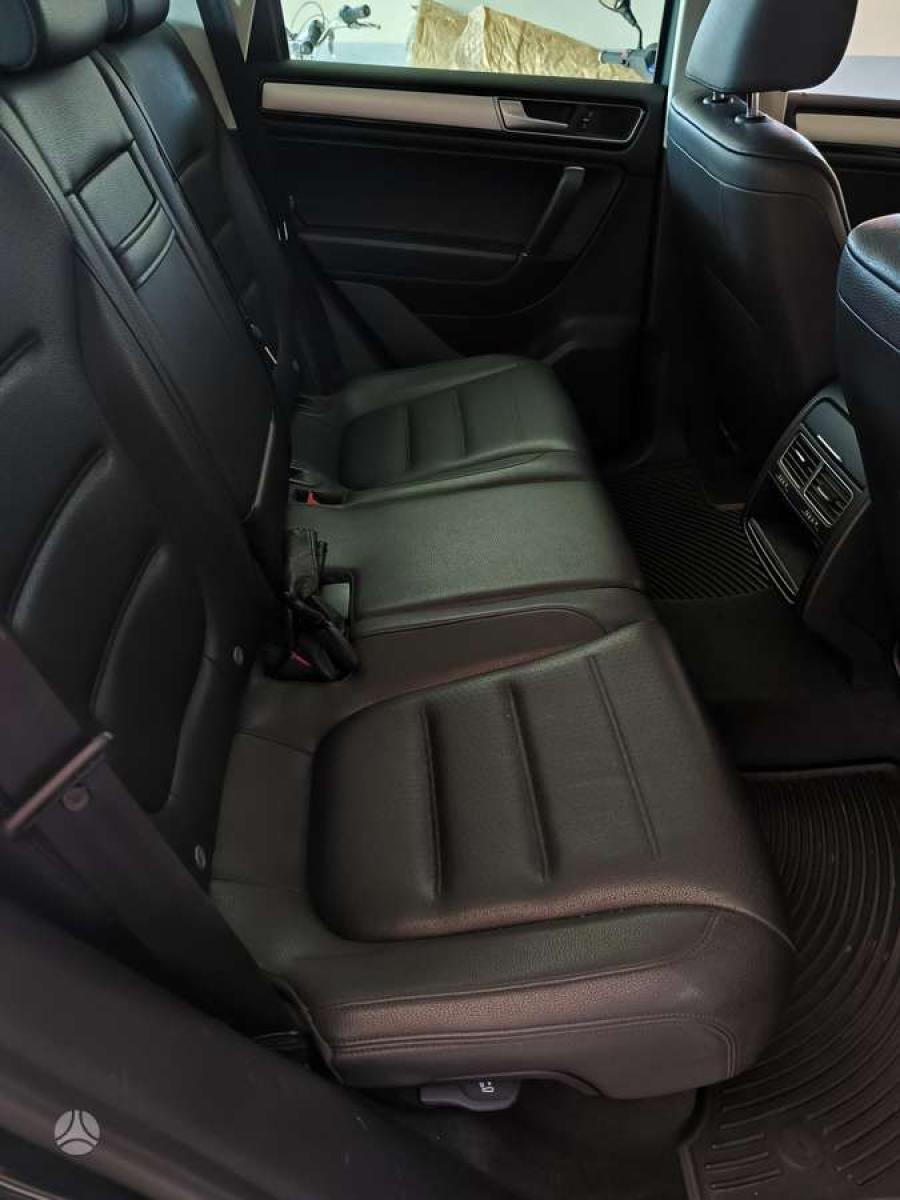 Zils Volkswagen Touareg 2016 Rietavas, ar dzinēja tilpumu 2.97 L un nobraukumu 131 tūkst. km par 16900 €, foto 14 vietnē AUTOMOTO.COM.LV