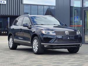 Blue Volkswagen Touareg 2017 in Siauliai, with an engine capacity of 3.60 L and mileage of 240 thousand km for 14000 €, photo  on AUTOMOTO.COM.LV