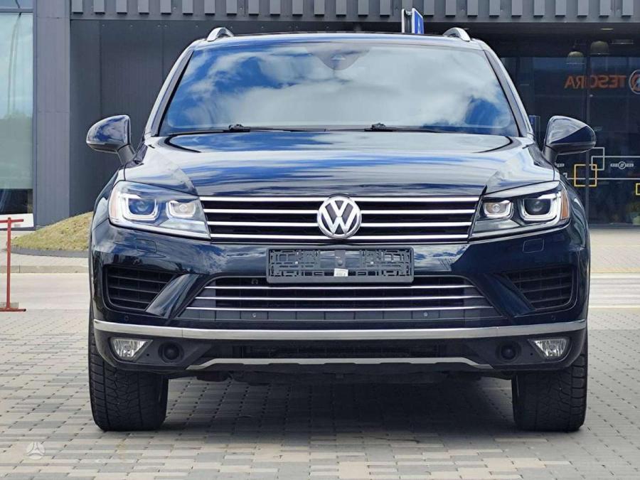 Zils Volkswagen Touareg 2017 Šauļi, ar dzinēja tilpumu 3.60 L un nobraukumu 240 tūkst. km par 14000 €, foto 3 vietnē AUTOMOTO.COM.LV