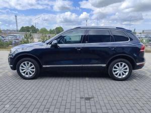 Zils Volkswagen Touareg 2017 Šauļi, ar dzinēja tilpumu 3.60 L un nobraukumu 240 tūkst. km par 14000 €, foto 5 vietnē AUTOMOTO.COM.LV