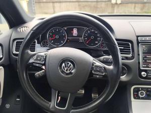 Zils Volkswagen Touareg 2017 Šauļi, ar dzinēja tilpumu 3.60 L un nobraukumu 240 tūkst. km par 14000 €, foto 12 vietnē AUTOMOTO.COM.LV