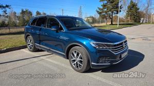 Zils Volkswagen Touareg 2018 Tallina, ar dzinēja tilpumu 3.00 L un nobraukumu 116 tūkst. km par 44900 €, foto 4 vietnē AUTOMOTO.COM.LV