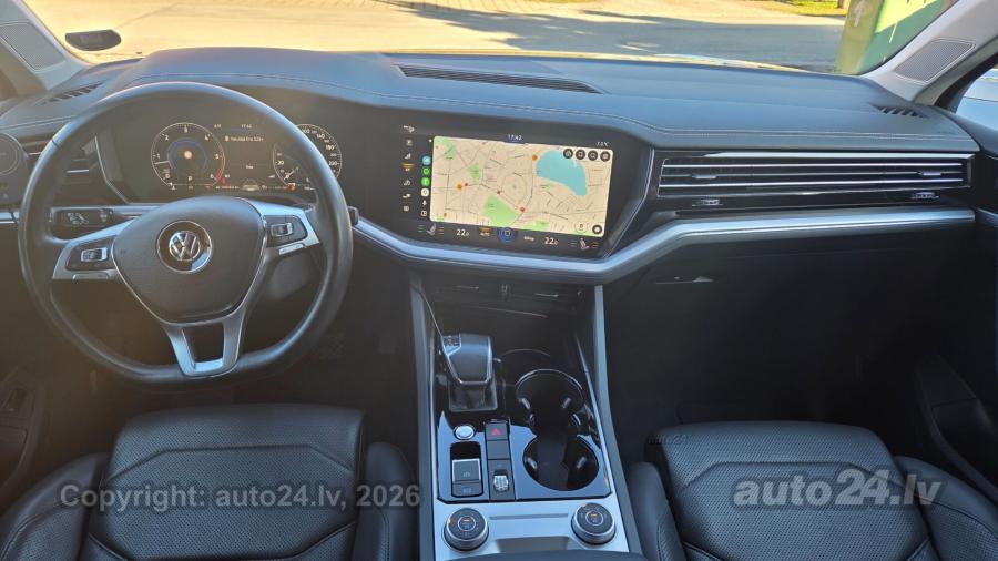 Zils Volkswagen Touareg 2018 Tallina, ar dzinēja tilpumu 3.00 L un nobraukumu 116 tūkst. km par 44900 €, foto 6 vietnē AUTOMOTO.COM.LV