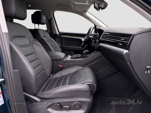 Zils Volkswagen Touareg 2018 Pērnava, ar dzinēja tilpumu 3.00 L un nobraukumu 117 tūkst. km par 37900 €, foto 6 vietnē AUTOMOTO.COM.LV
