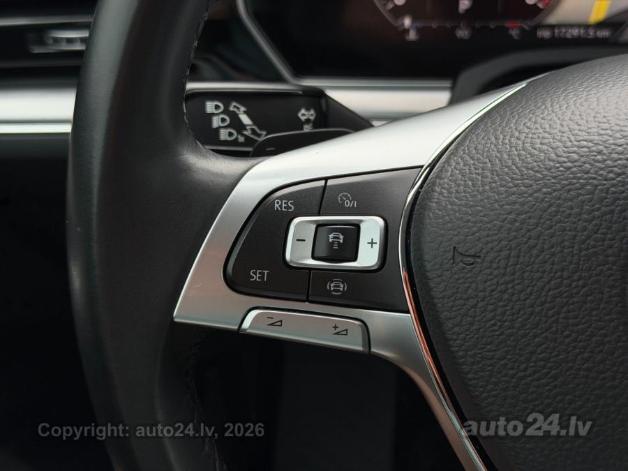 Zils Volkswagen Touareg 2018 Pērnava, ar dzinēja tilpumu 3.00 L un nobraukumu 117 tūkst. km par 37900 €, foto 22 vietnē AUTOMOTO.COM.LV