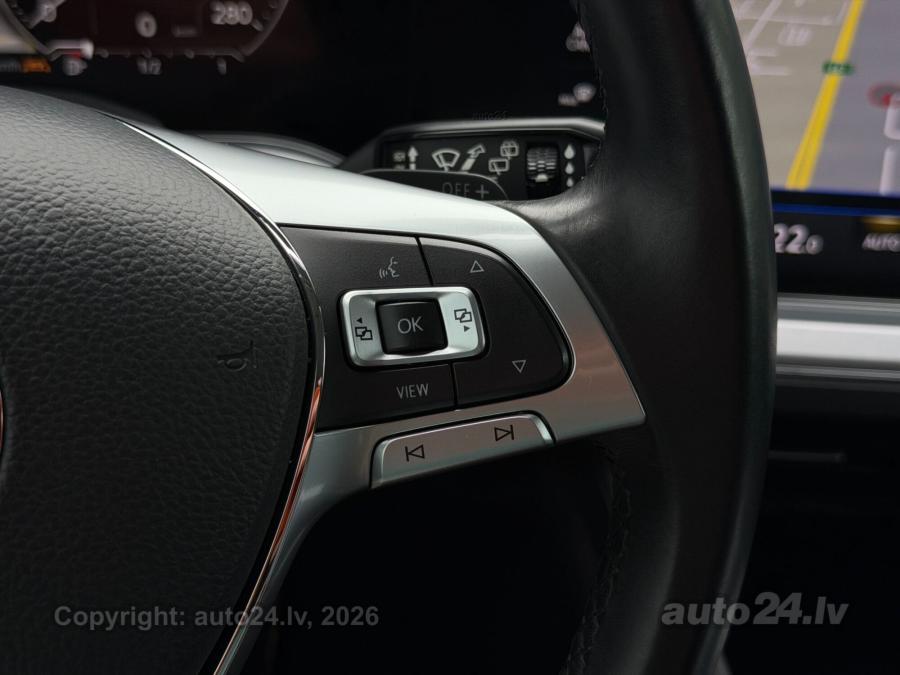 Zils Volkswagen Touareg 2018 Pērnava, ar dzinēja tilpumu 3.00 L un nobraukumu 117 tūkst. km par 37900 €, foto 23 vietnē AUTOMOTO.COM.LV