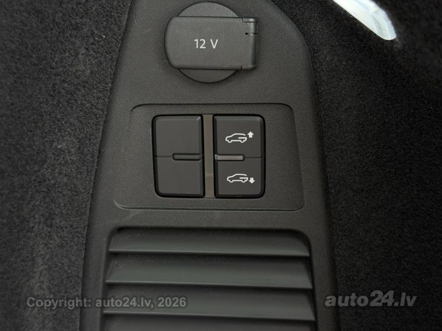 Zils Volkswagen Touareg 2018 Pērnava, ar dzinēja tilpumu 3.00 L un nobraukumu 117 tūkst. km par 37900 €, foto 25 vietnē AUTOMOTO.COM.LV