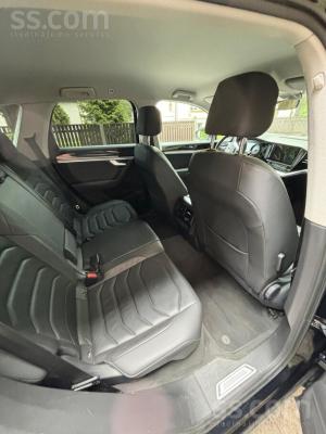 Zils Volkswagen Touareg 2018 Liepāja, ar dzinēja tilpumu 3.00 L un nobraukumu 198 tūkst. km par 30000 €, foto 10 vietnē AUTOMOTO.COM.LV