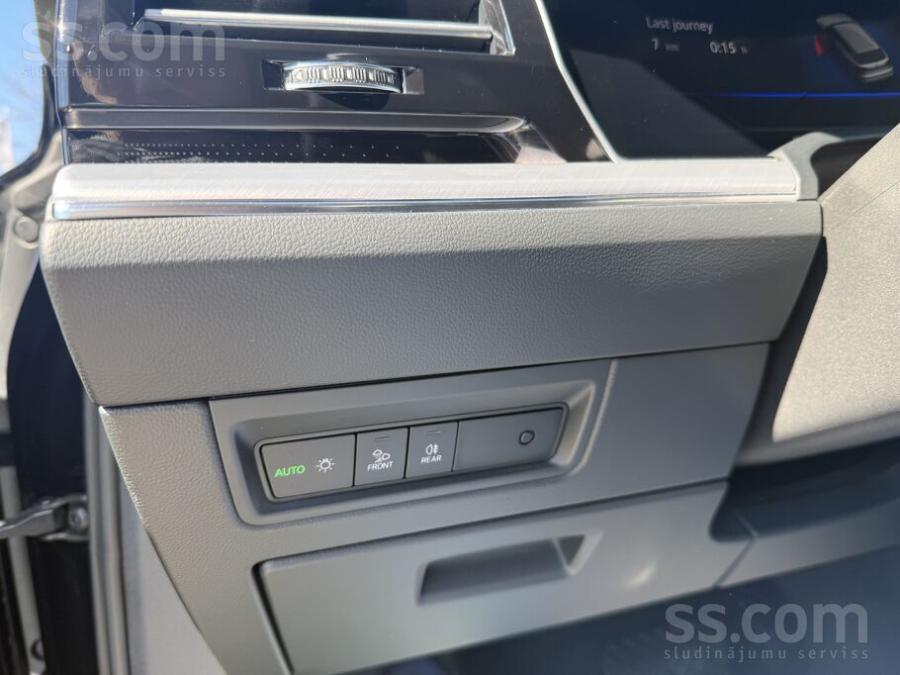 Синий Фольксваген Туарег 2019 в Рига, объемом двигателя 3.00 л и пробегом 90 тыс. км за 36500 €, фото 13 на AUTOMOTO.COM.LV