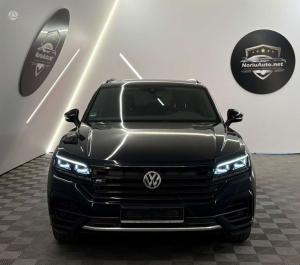 Blue Volkswagen Touareg 2019 in Marijampole, with an engine capacity of 2.97 L and mileage of 205 thousand km for 33850 €, photo 7 on AUTOMOTO.COM.LV