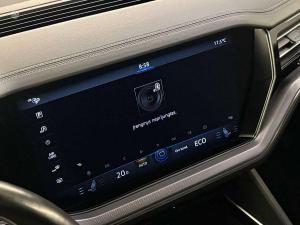 Blue Volkswagen Touareg 2019 in Marijampole, with an engine capacity of 2.97 L and mileage of 205 thousand km for 33850 €, photo 15 on AUTOMOTO.COM.LV