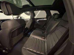 Blue Volkswagen Touareg 2019 in Marijampole, with an engine capacity of 2.97 L and mileage of 205 thousand km for 33850 €, photo 26 on AUTOMOTO.COM.LV