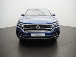 Blue Volkswagen Touareg 2019 in Vilnius, with an engine capacity of 2.97 L and mileage of 100 thousand km for 37000 €, photo 3 on AUTOMOTO.COM.LV