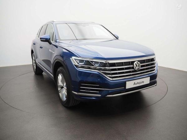 Blue Volkswagen Touareg 2019 in Vilnius, with an engine capacity of 2.97 L and mileage of 100 thousand km for 37000 €, photo 4 on AUTOMOTO.COM.LV