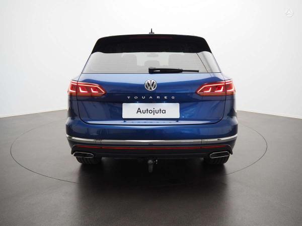 Blue Volkswagen Touareg 2019 in Vilnius, with an engine capacity of 2.97 L and mileage of 100 thousand km for 37000 €, photo 6 on AUTOMOTO.COM.LV