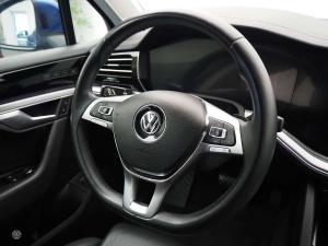 Blue Volkswagen Touareg 2019 in Vilnius, with an engine capacity of 2.97 L and mileage of 100 thousand km for 37000 €, photo 11 on AUTOMOTO.COM.LV