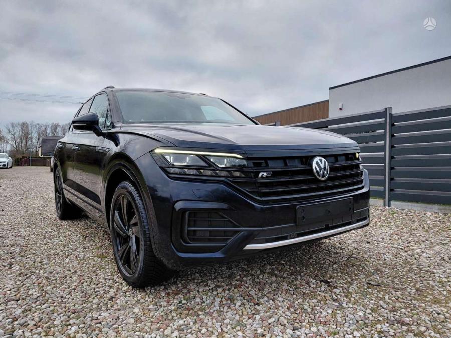 Blue Volkswagen Touareg 2020 in Vilkaviskis, with an engine capacity of 2.97 L and mileage of 280 thousand km for 21600 €, photo 1 on AUTOMOTO.COM.LV