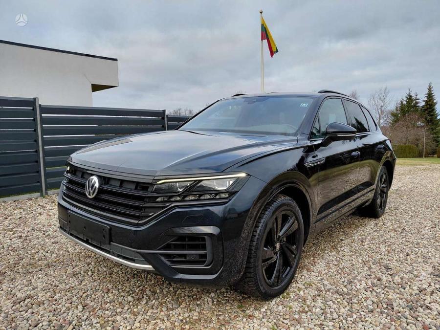 Blue Volkswagen Touareg 2020 in Vilkaviskis, with an engine capacity of 2.97 L and mileage of 280 thousand km for 21600 €, photo 13 on AUTOMOTO.COM.LV