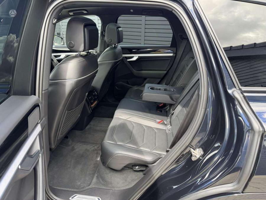 Zils Volkswagen Touareg 2020 Telšiai, ar dzinēja tilpumu 2.97 L un nobraukumu 282 tūkst. km par 30750 €, foto 30 vietnē AUTOMOTO.COM.LV