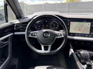 Zils Volkswagen Touareg 2020 Telšiai, ar dzinēja tilpumu 2.97 L un nobraukumu 282 tūkst. km par 30750 €, foto 37 vietnē AUTOMOTO.COM.LV