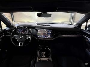 Zils Volkswagen Touareg 2020 Telšiai, ar dzinēja tilpumu 2.97 L un nobraukumu 282 tūkst. km par 30750 €, foto 38 vietnē AUTOMOTO.COM.LV