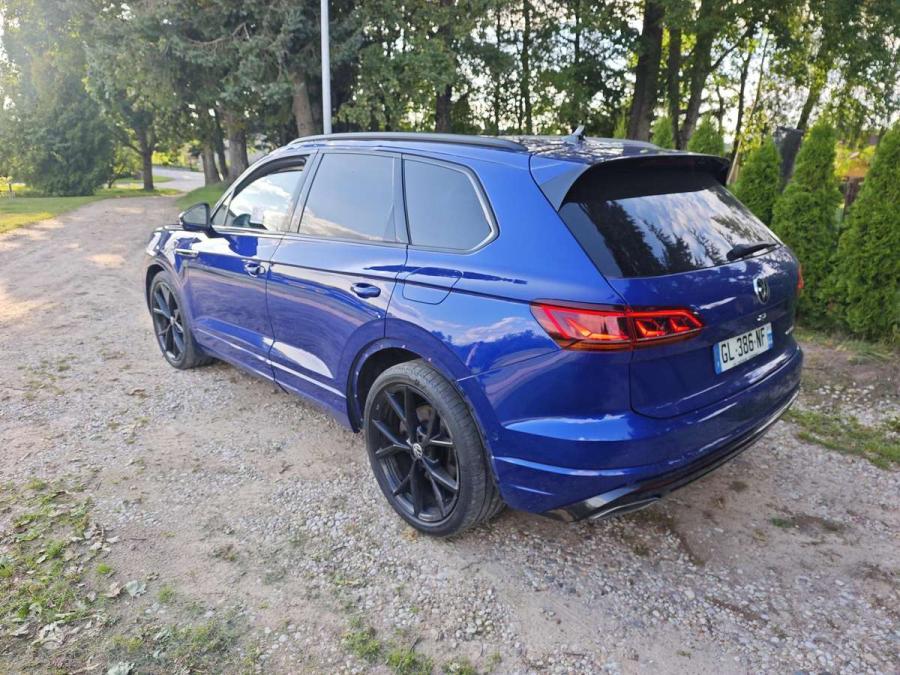 Zils Volkswagen Touareg 2020 Telšiai, ar dzinēja tilpumu 2.97 L un nobraukumu 182 tūkst. km par 27800 €, foto 9 vietnē AUTOMOTO.COM.LV