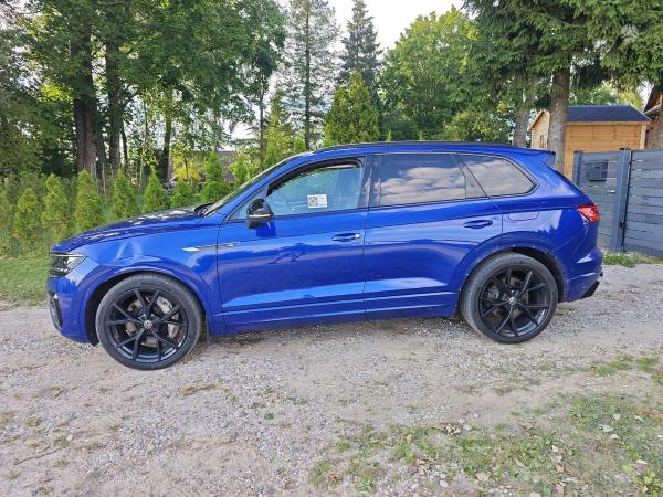 Zils Volkswagen Touareg 2020 Telšiai, ar dzinēja tilpumu 2.97 L un nobraukumu 182 tūkst. km par 27800 €, foto 8 vietnē AUTOMOTO.COM.LV