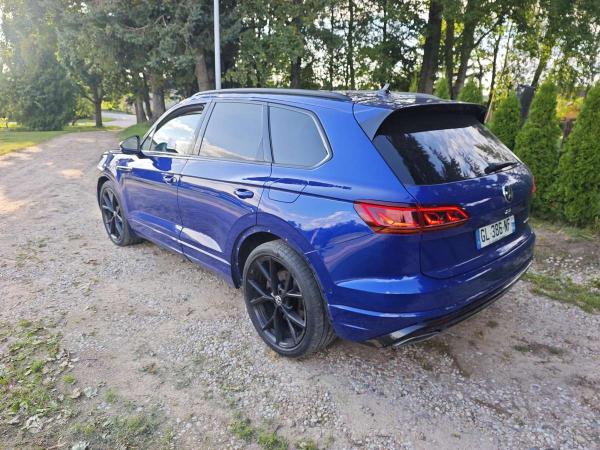 Zils Volkswagen Touareg 2020 Telšiai, ar dzinēja tilpumu 2.97 L un nobraukumu 182 tūkst. km par 27800 €, foto 10 vietnē AUTOMOTO.COM.LV