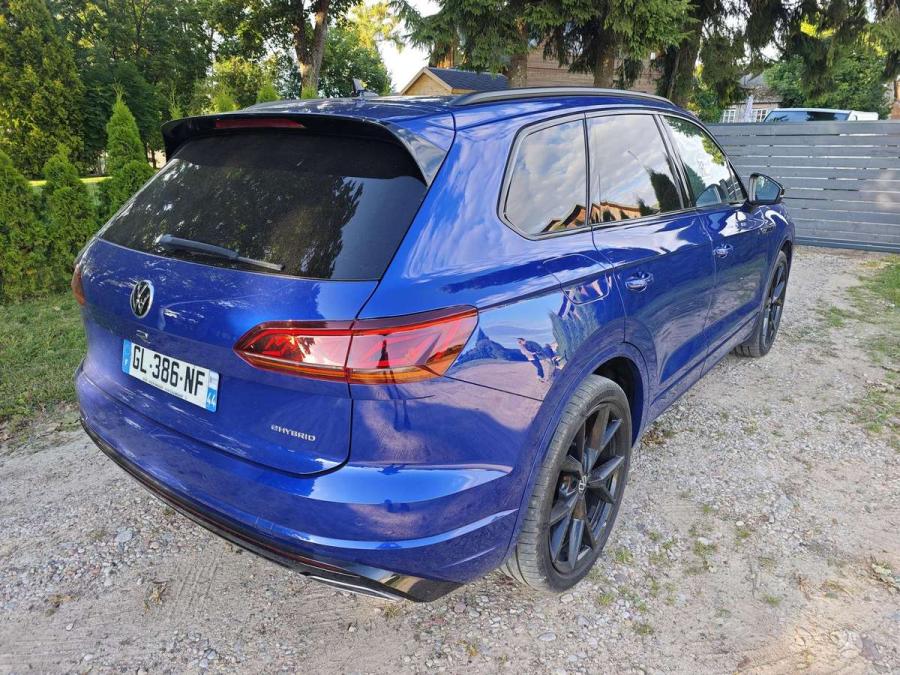 Zils Volkswagen Touareg 2020 Telšiai, ar dzinēja tilpumu 2.97 L un nobraukumu 182 tūkst. km par 27800 €, foto 24 vietnē AUTOMOTO.COM.LV