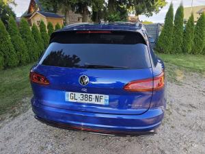 Zils Volkswagen Touareg 2020 Telšiai, ar dzinēja tilpumu 2.97 L un nobraukumu 182 tūkst. km par 27800 €, foto 28 vietnē AUTOMOTO.COM.LV