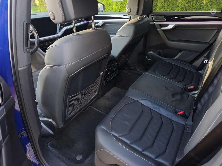 Zils Volkswagen Touareg 2020 Telšiai, ar dzinēja tilpumu 2.97 L un nobraukumu 182 tūkst. km par 27800 €, foto 56 vietnē AUTOMOTO.COM.LV