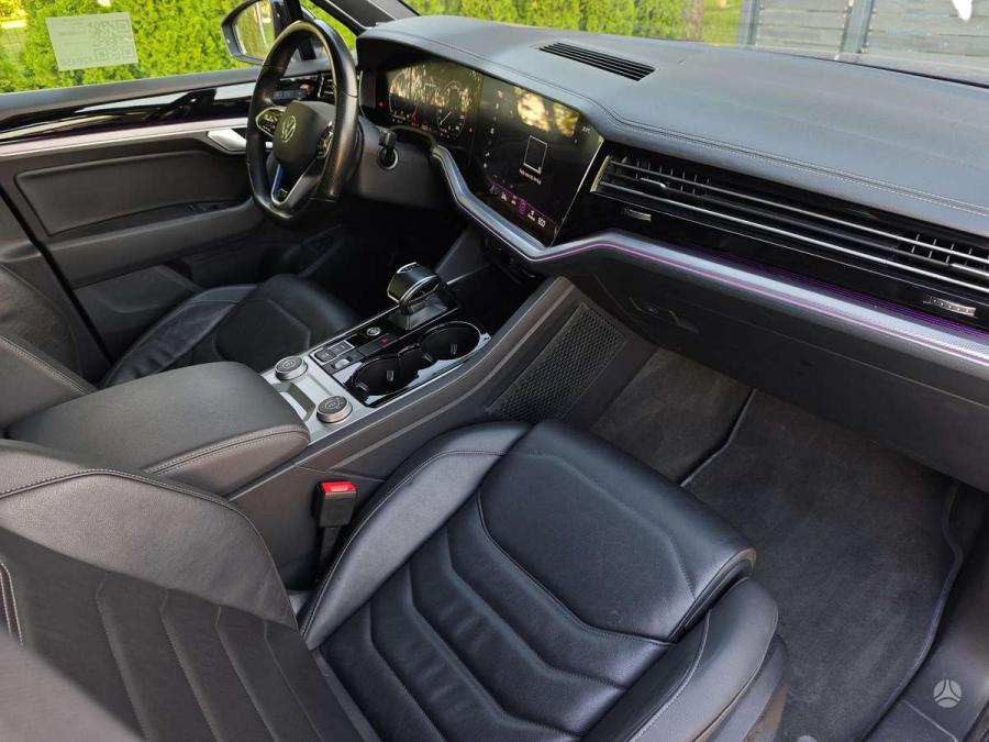 Zils Volkswagen Touareg 2020 Telšiai, ar dzinēja tilpumu 2.97 L un nobraukumu 182 tūkst. km par 27800 €, foto 60 vietnē AUTOMOTO.COM.LV