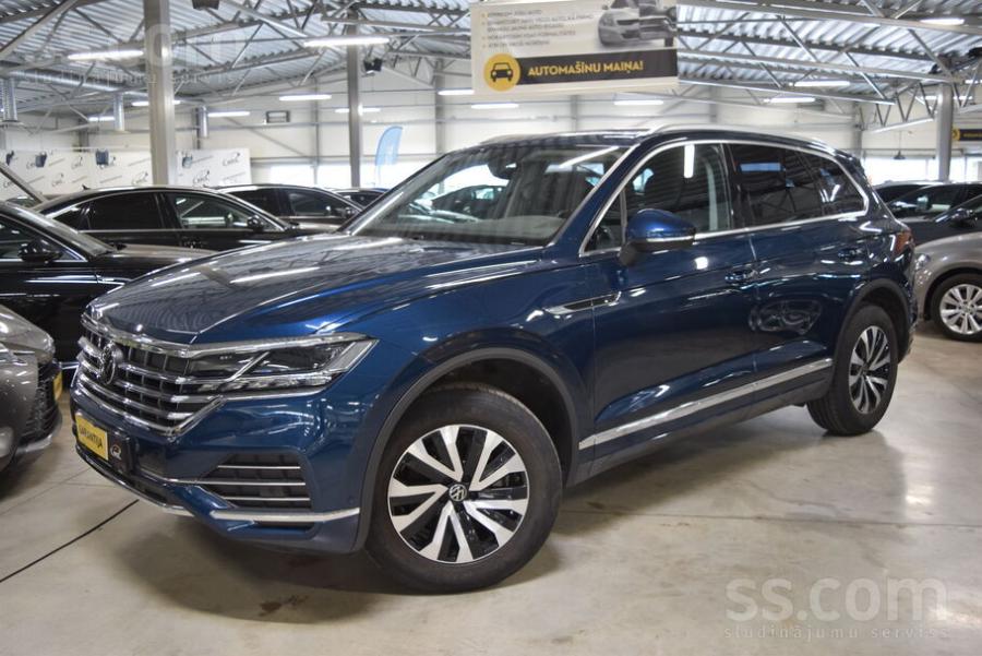 Zils Volkswagen Touareg 2021 Rīga, ar dzinēja tilpumu 3.00 L un nobraukumu 54 tūkst. km par 41900 €, foto 1 vietnē AUTOMOTO.COM.LV